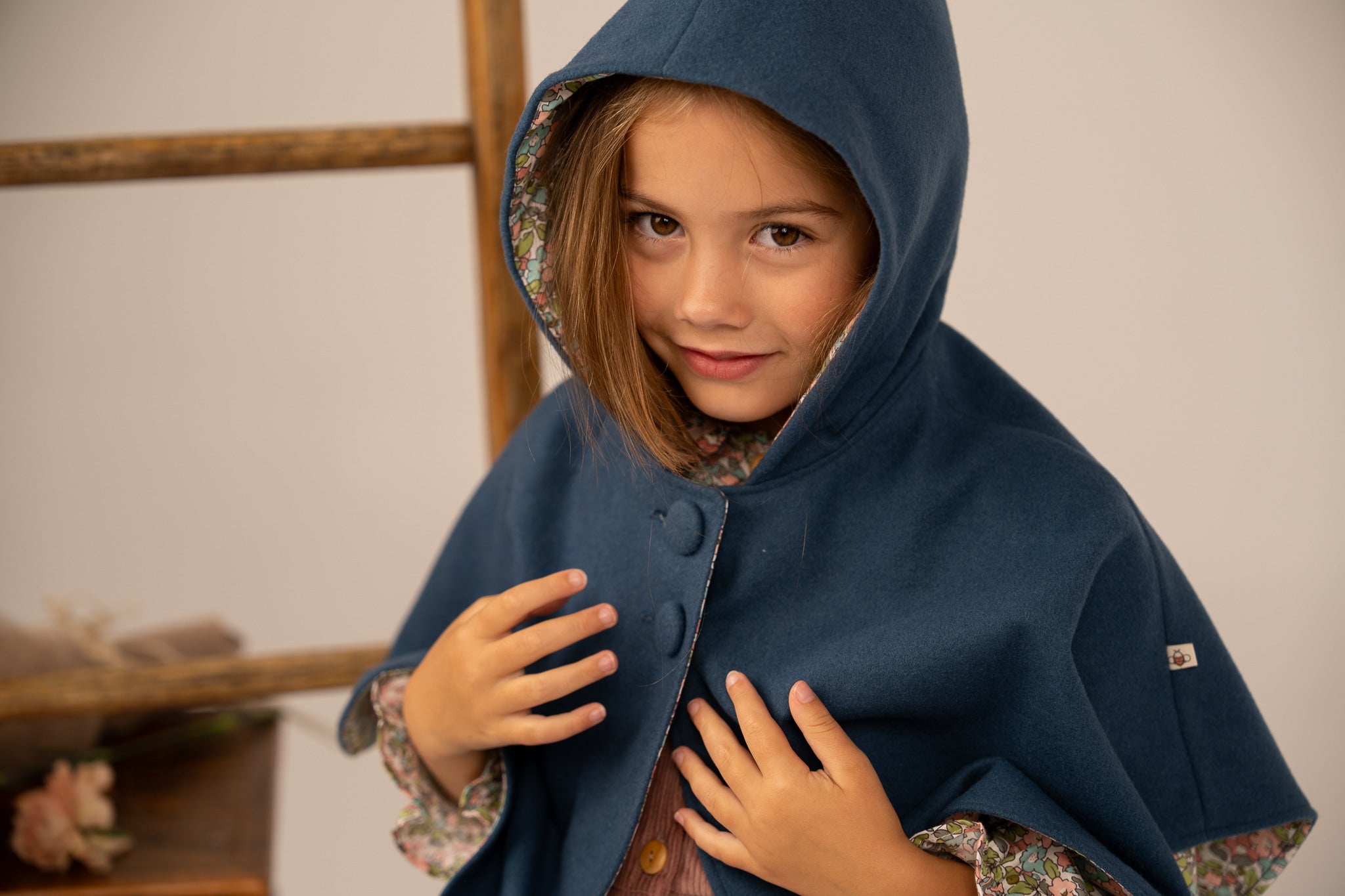 Cherry Hooded Cape – ArchieBee